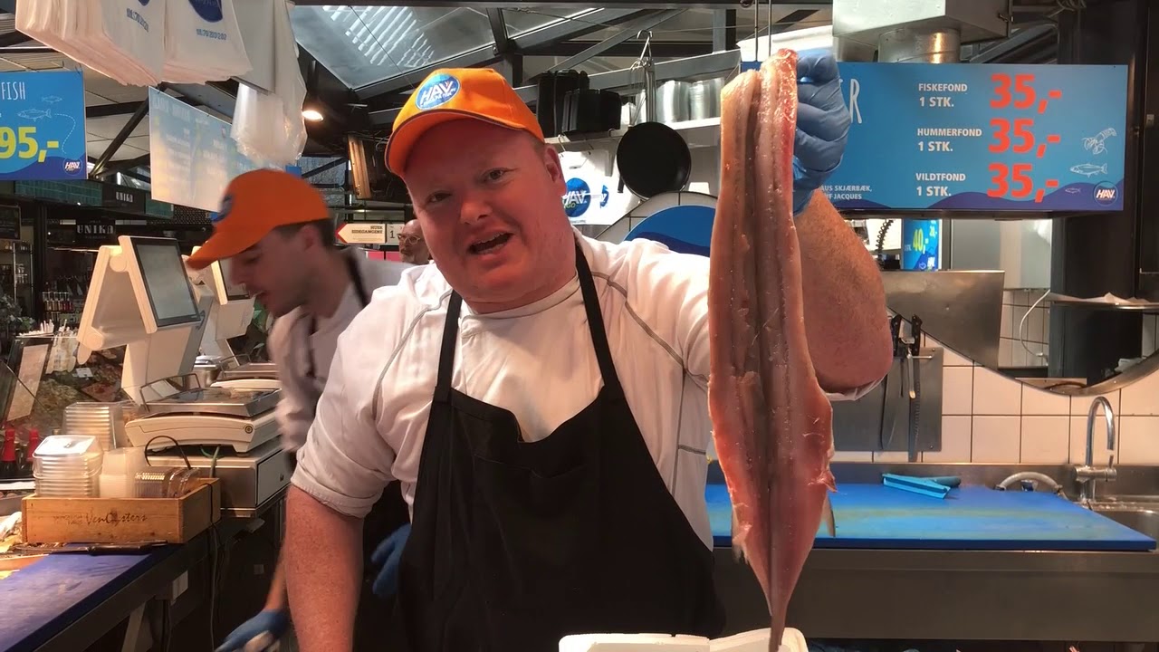 Dansk fisk: Hornfisk på grill - YouTube