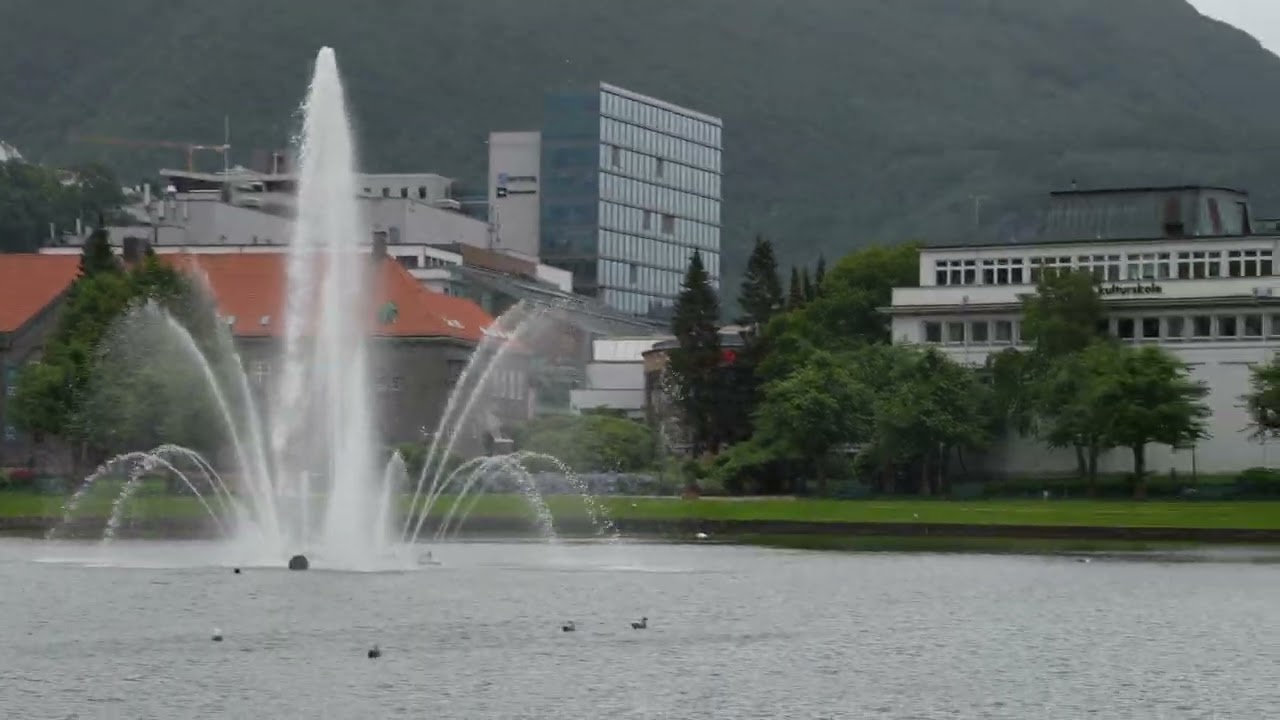 20220801 Bergen Norway fountain - YouTube