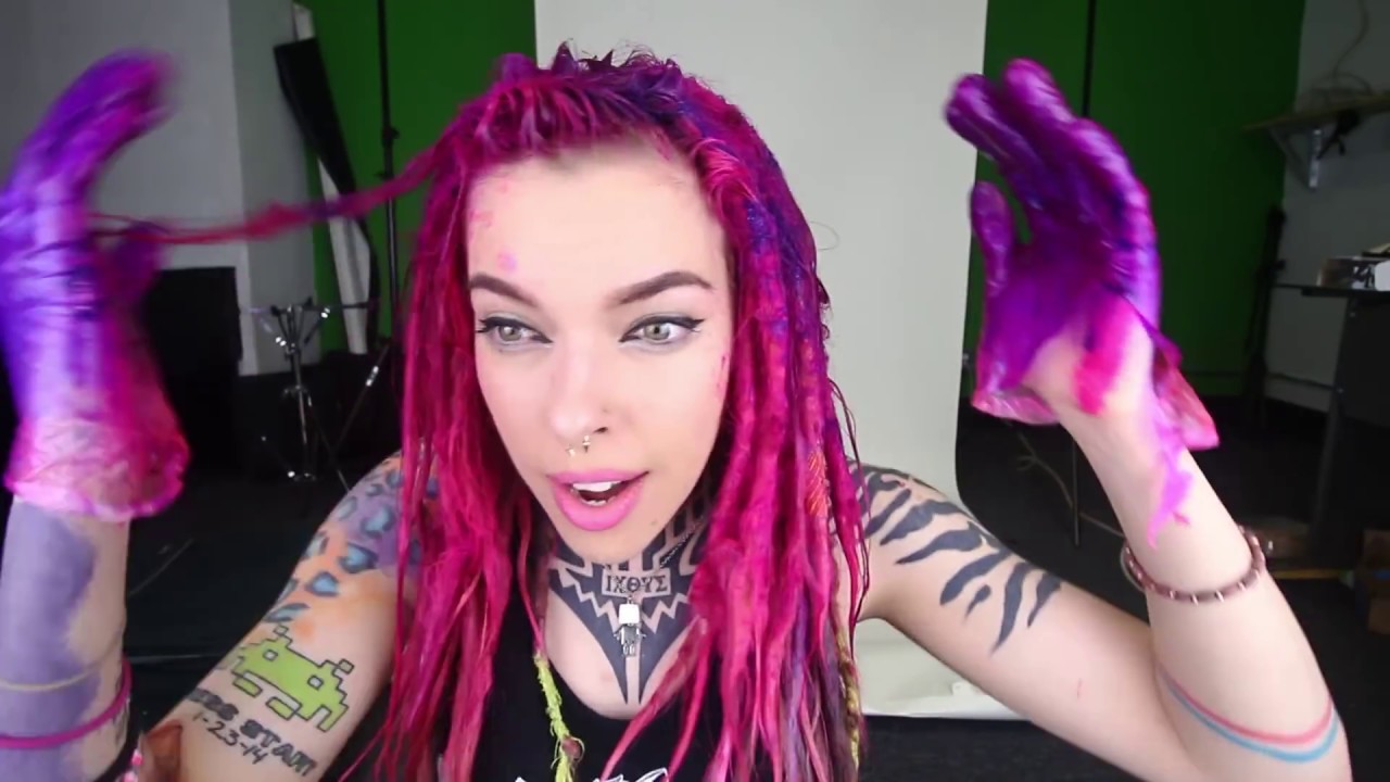 Dyeing My Dreads Pink - YouTube