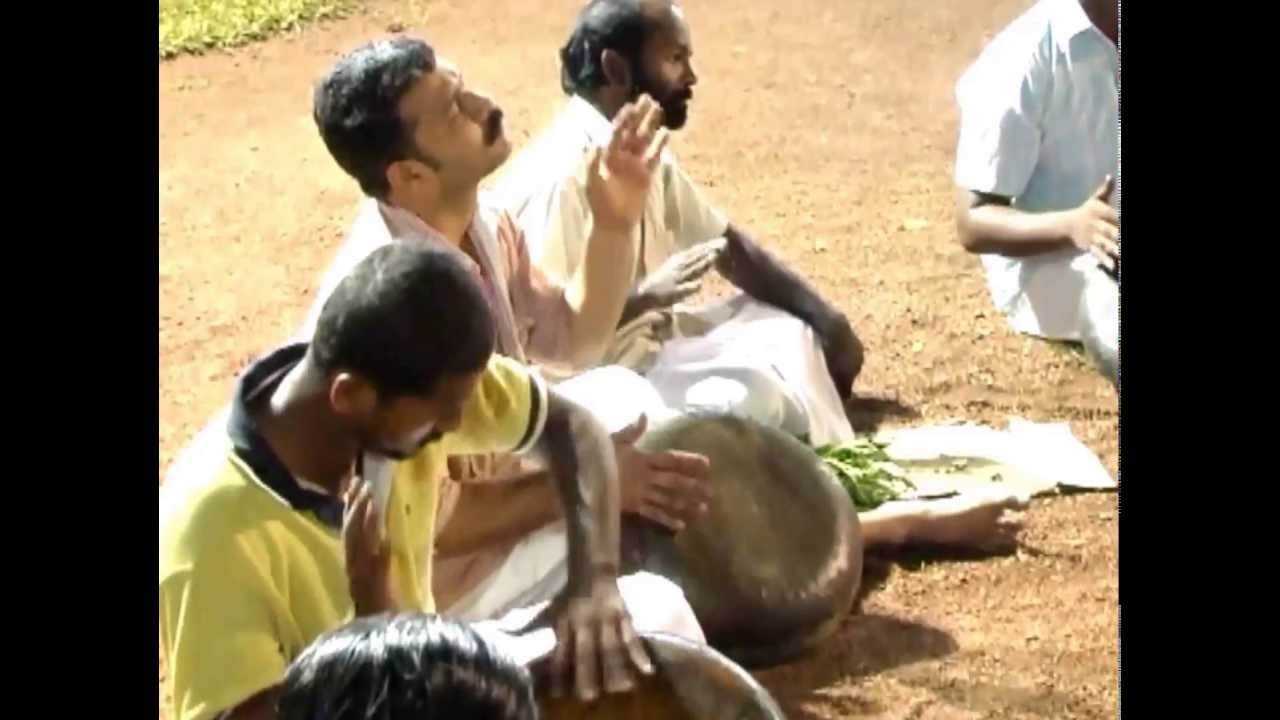 Kadamanitta Padayani Thappu(Drum) - YouTube