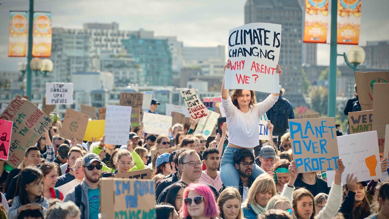 Over 100,000 people PROTEST in Vancouver, Canada - YouTube