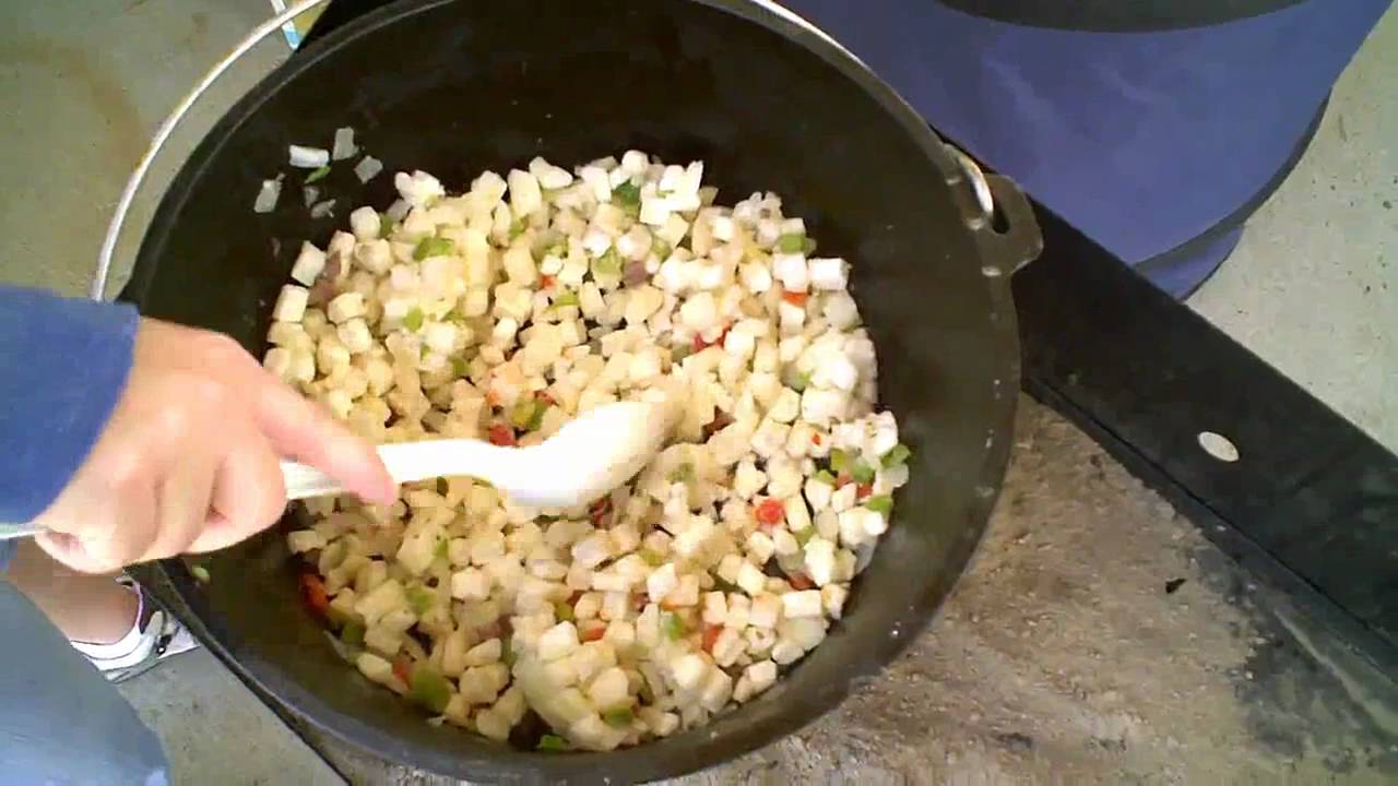 Dutch Oven Cooking Mountain Man Breakfast - YouTube