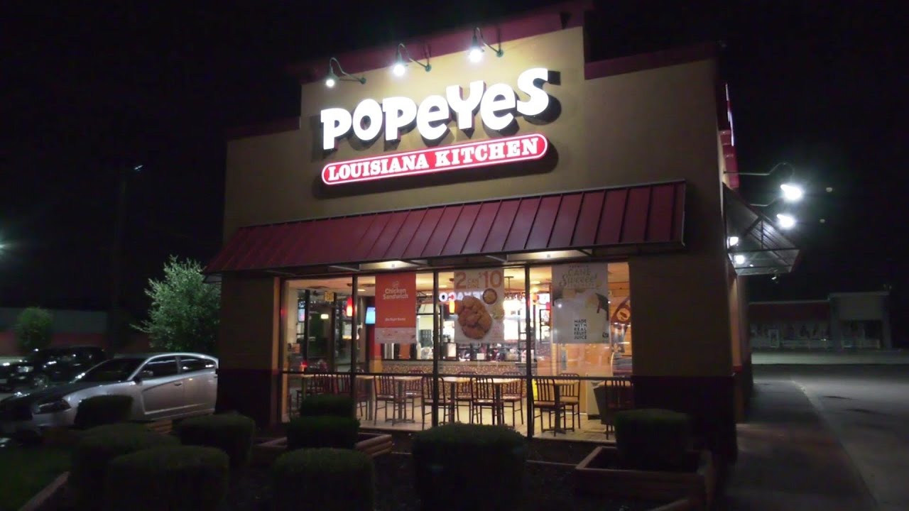 Man pulls gun on Popeyes employee over chicken sandwich, police say ...