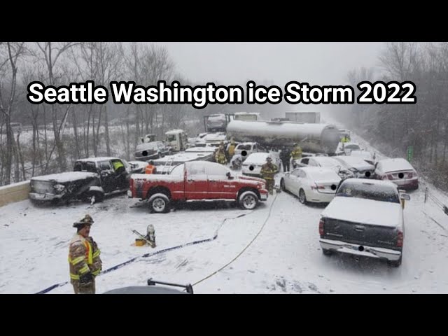 Snow Cars Seattle 12 26 21 Seattle, WA Significant Winter Storm