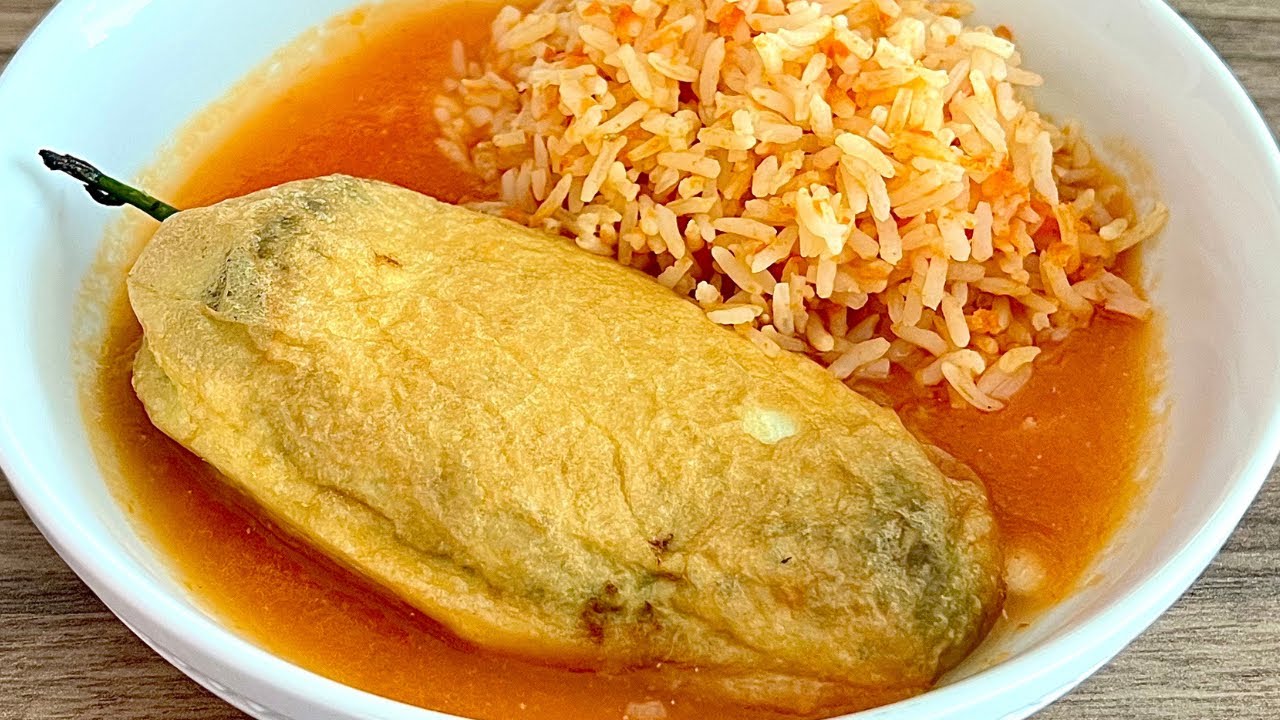 CHILES CAPEADOS RELLENOS DE QUESO CON CALDILLO | RECETA MEXICANA | EN ...