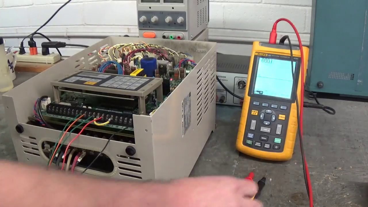 Motor bucks hard on Toshiba Tosvert Inverter Drive - YouTube