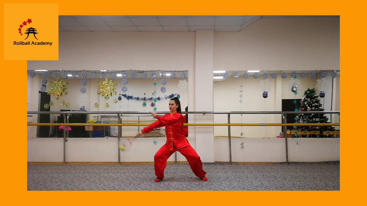 Ролибол 8 форм тайцзи с ракеткой и мячом. Roliball 8 Taiji forms with ...