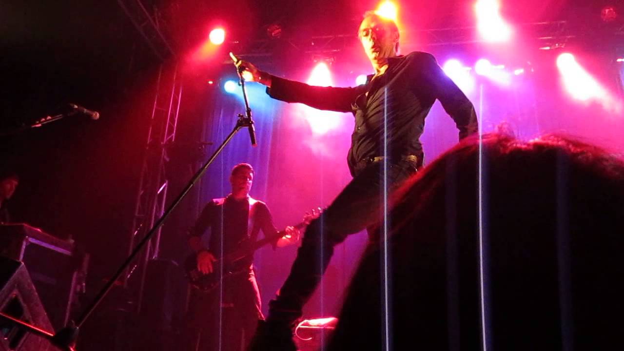 Peter Murphy / Bauhaus - Bela Lugosi's Dead Live! [HD] - YouTube