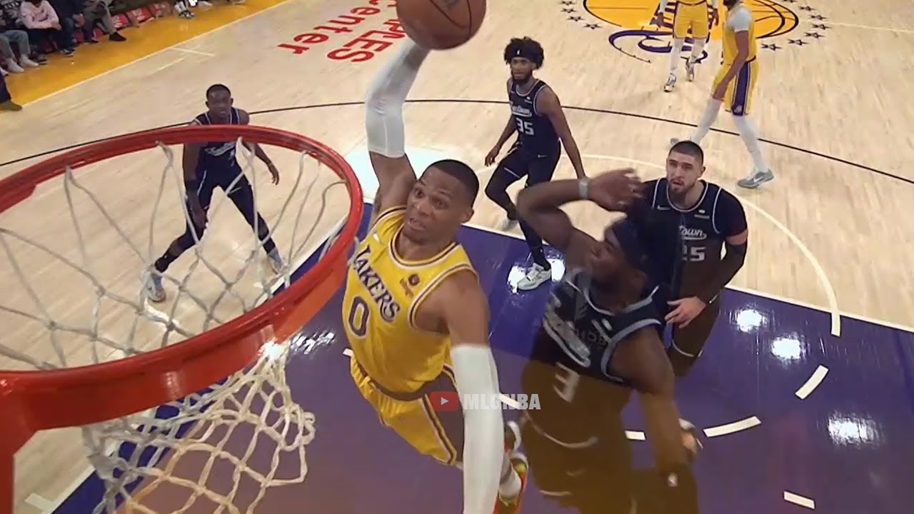 Westbrook with an explosive dunk, and then the assist to the tie game ...