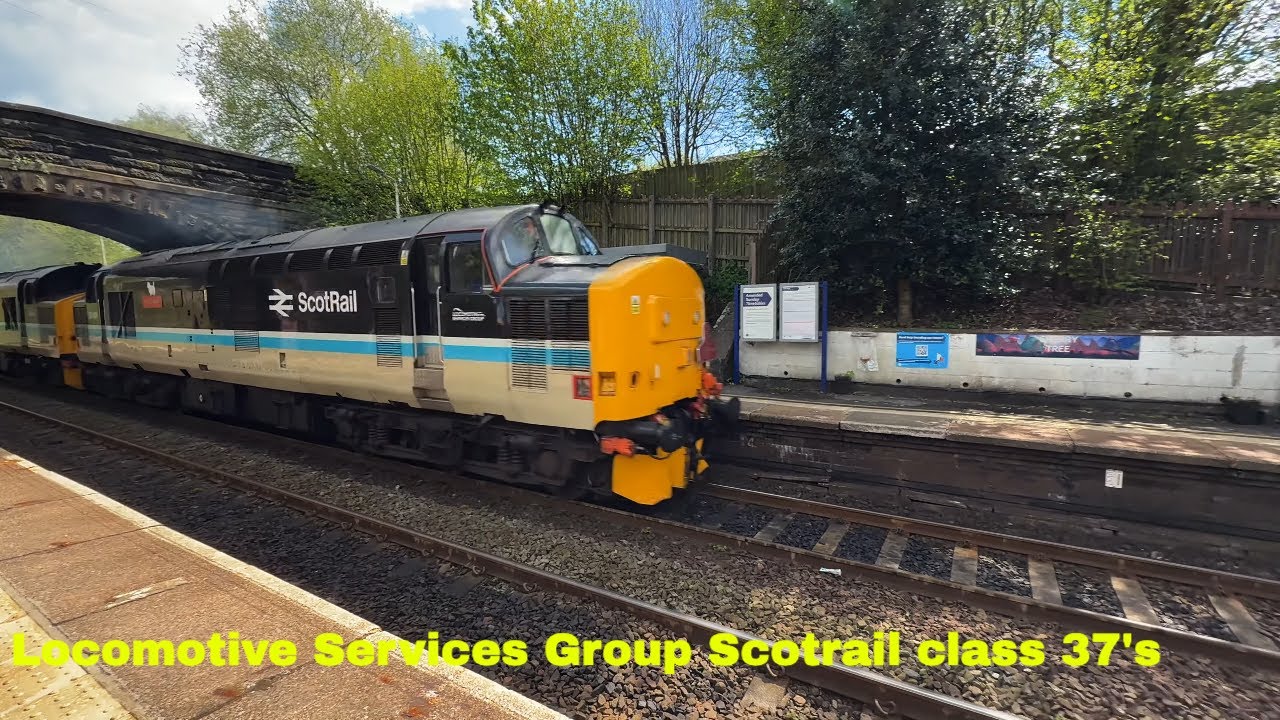 Locomotive Services Group Scotrail class 37's thunder through Cherry ...