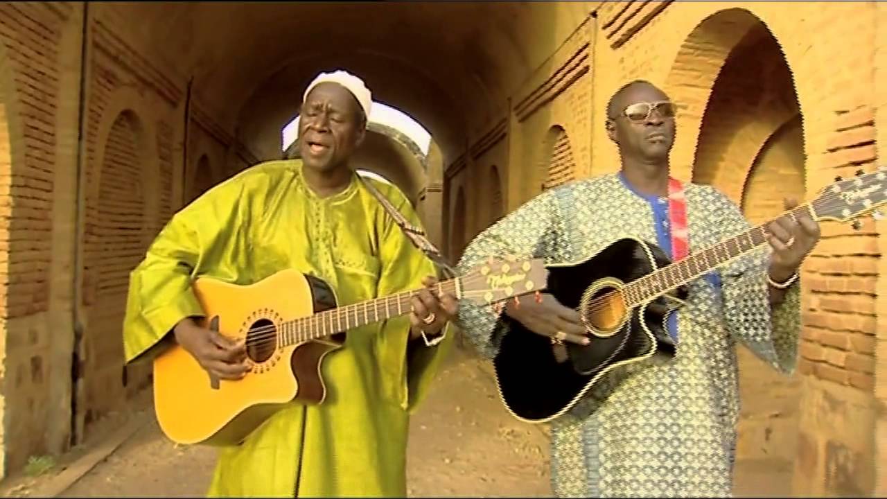 Boubacar Traore & Ali Farka Toure - YouTube