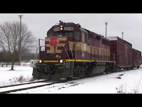 Railfanning 1/29/2020 Part 1 - Bygone Relics of the C&NW Shoreline Subdivision; WC GP40 ...