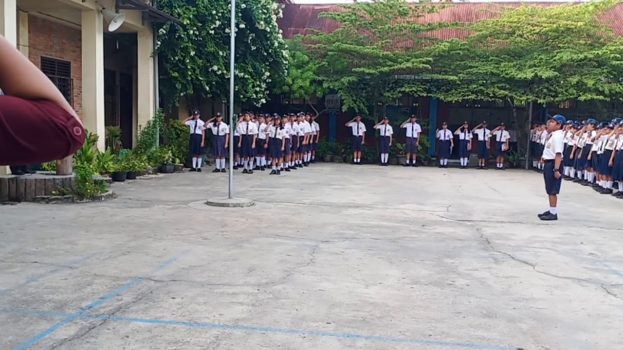 Detik-detik berakhirnya Upacara Bendera..SMP Bunga Mawar Gunungsitoli ...