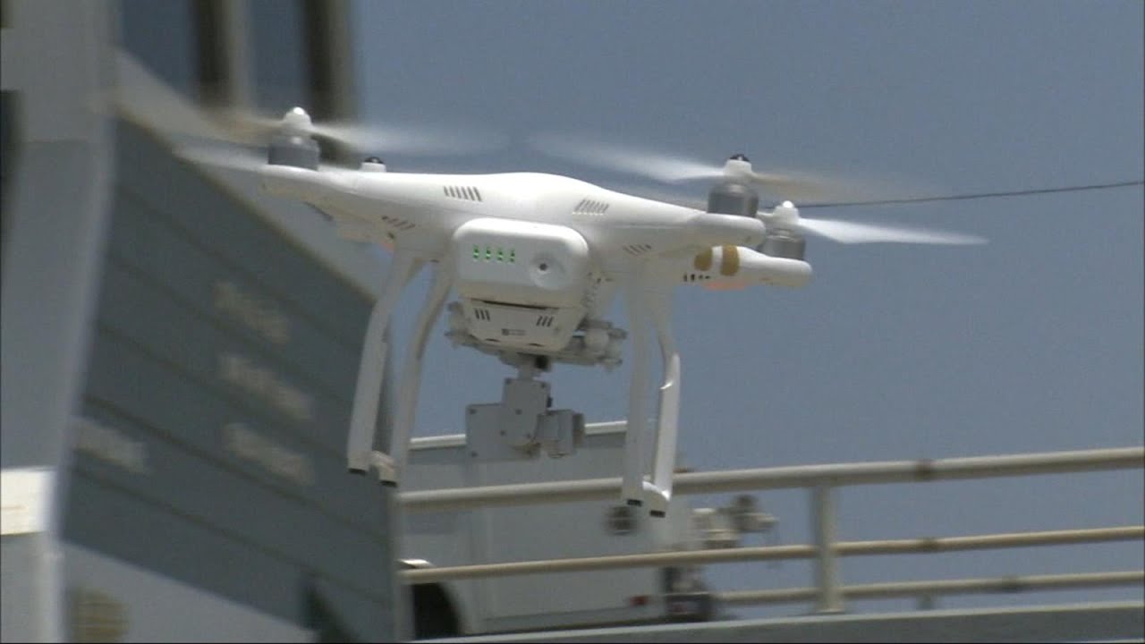 Drone Has Near Miss With US Airways Jet in North Carolina - YouTube