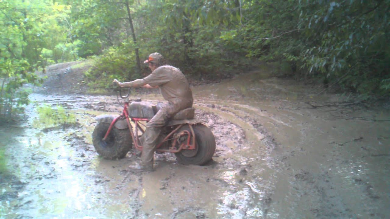 mini bike mudding - YouTube