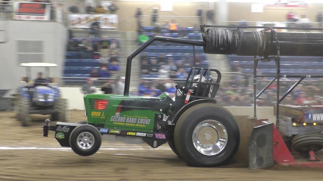 Tractor Pulling 2019 Light Limited Super Stock Tractors In Action At ...