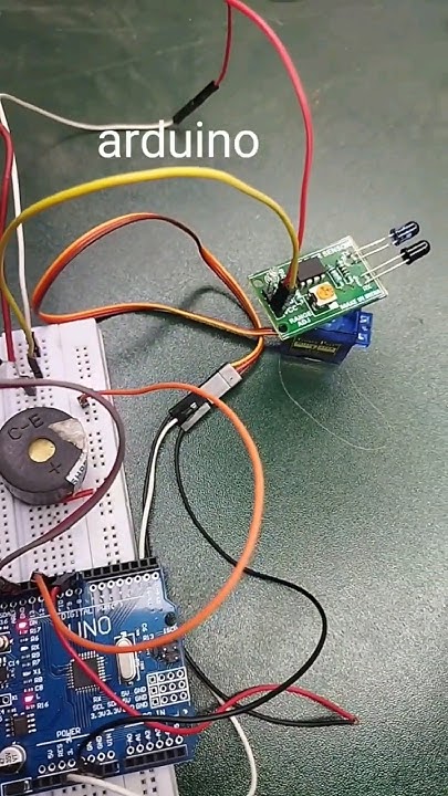 security system using servo motor IR sensor arduino #experiment - YouTube