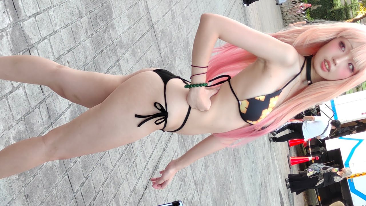 【CWT70 Cosplay】泳裝妹現場開放指定動作,結果攝影師要求她....🥴 / CN:沐木Mumu / 動漫«戀上換裝娃娃»角色•喜多川海夢 / 臺大綜合體育館周邊區域2025.8.16 ...