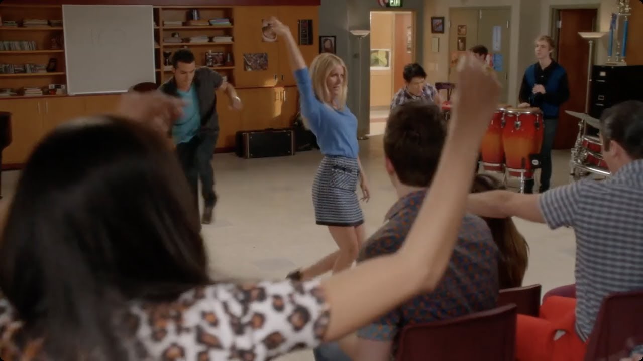 Happy - Glee Cast - Gwyneth Paltrow, Matthew Morrison, Kristin ...