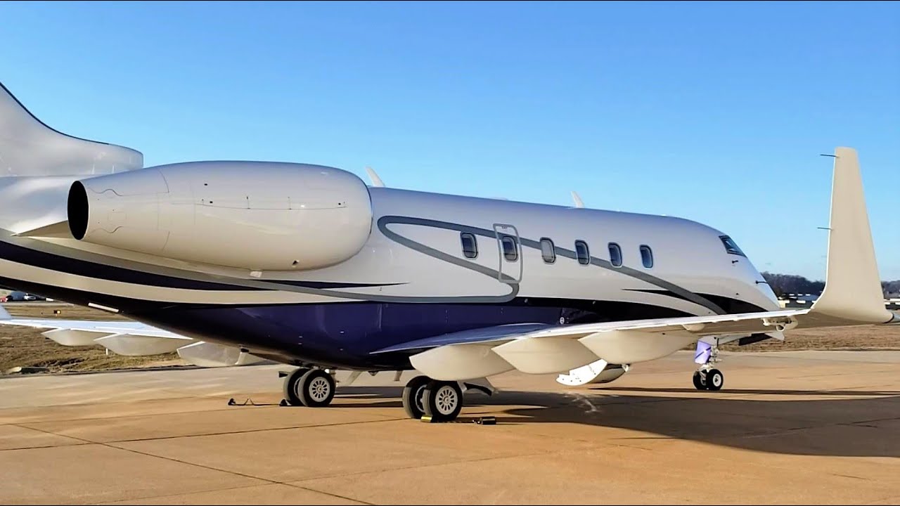 Flying the Bombardier Challenger 300 and Transferring Fuel - YouTube
