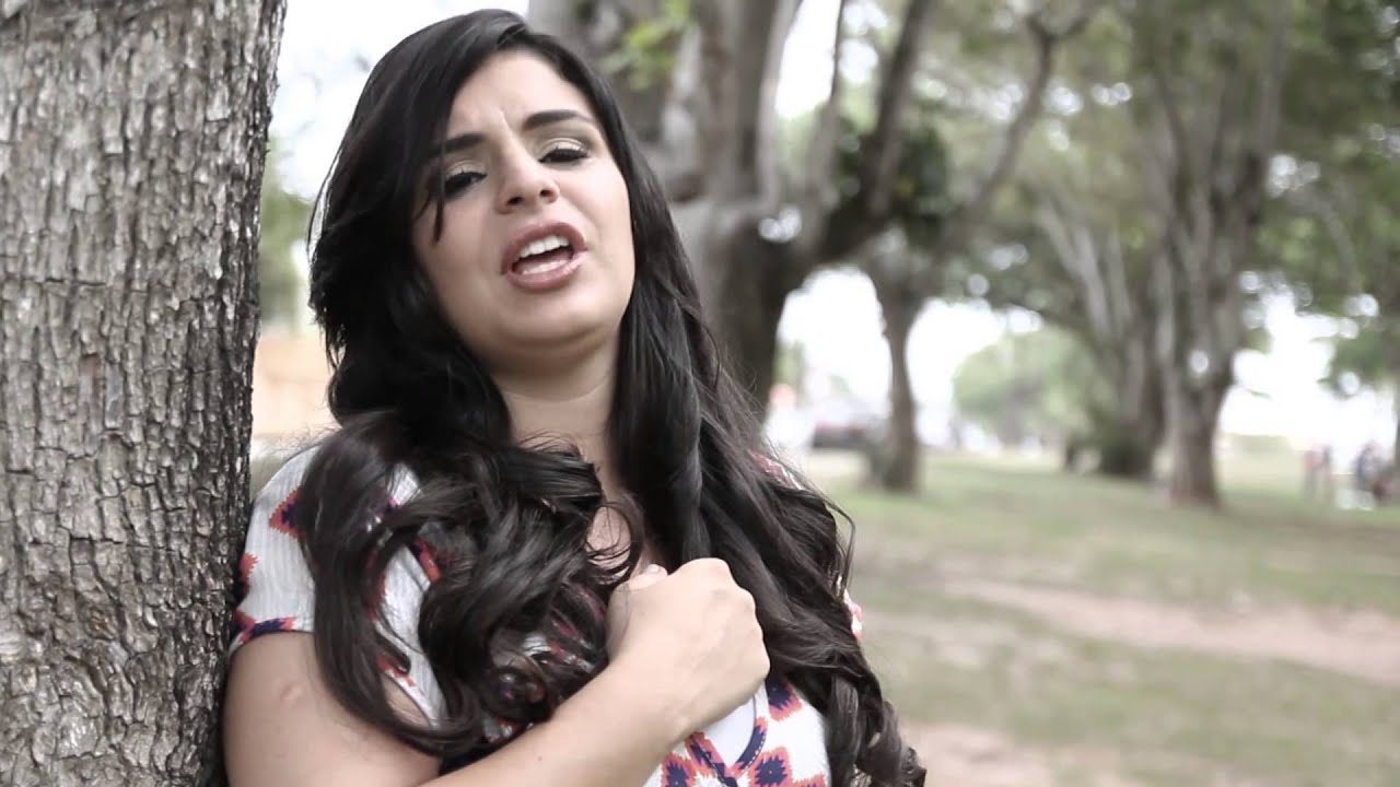 MOVER DAS ÁGUAS I DAYANA LIMA (CLIP OFICIAL) - YouTube Music