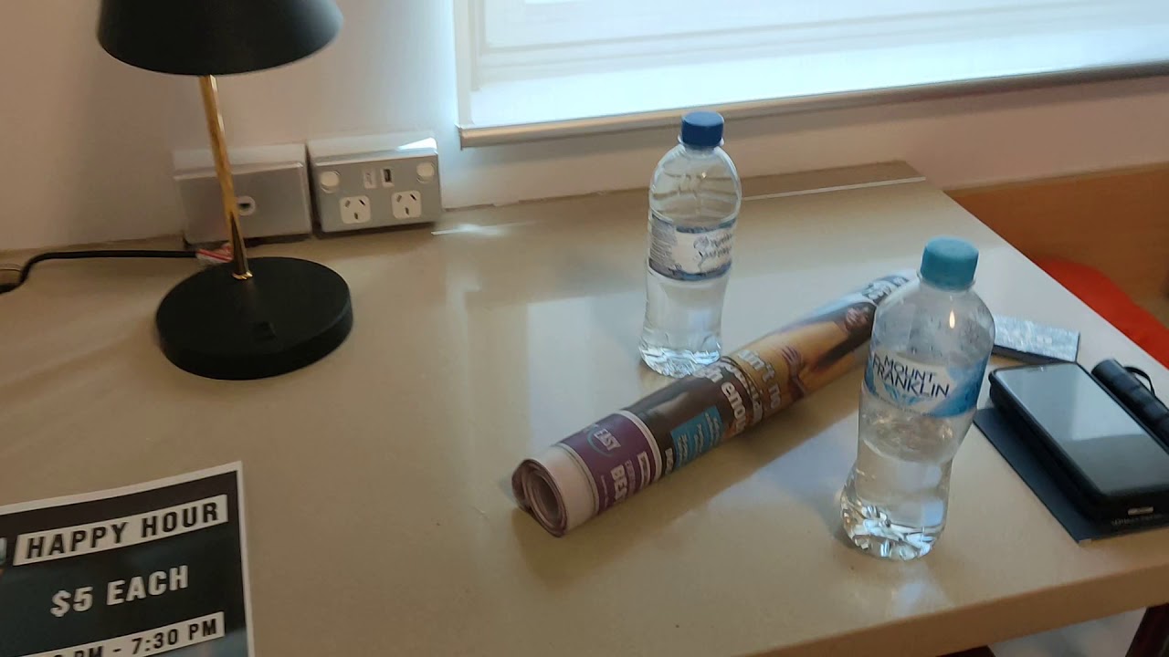 Room tour video of ibis World Square Sydney - YouTube