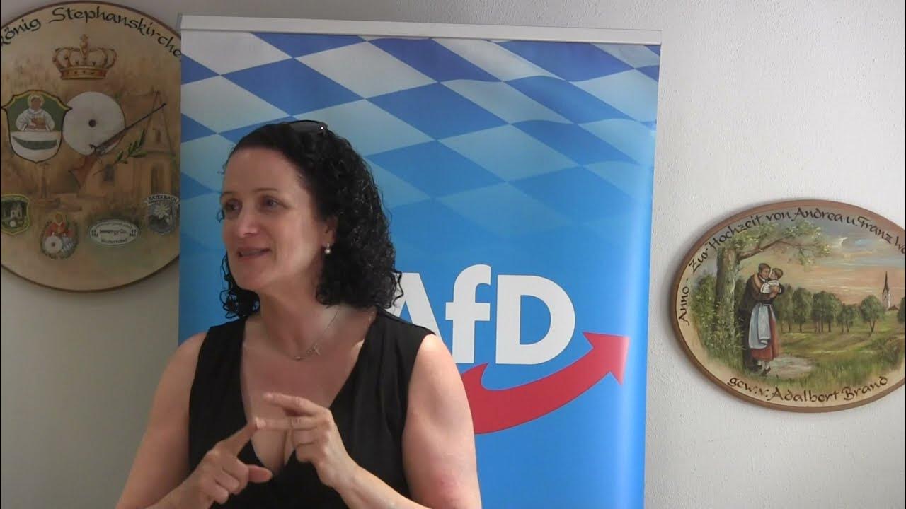 2023_06_25 Nicole Hoechst (AfD MdB) in Rosenheim; Frage 10 Ich schaffe als "Quotenfrau" die ...