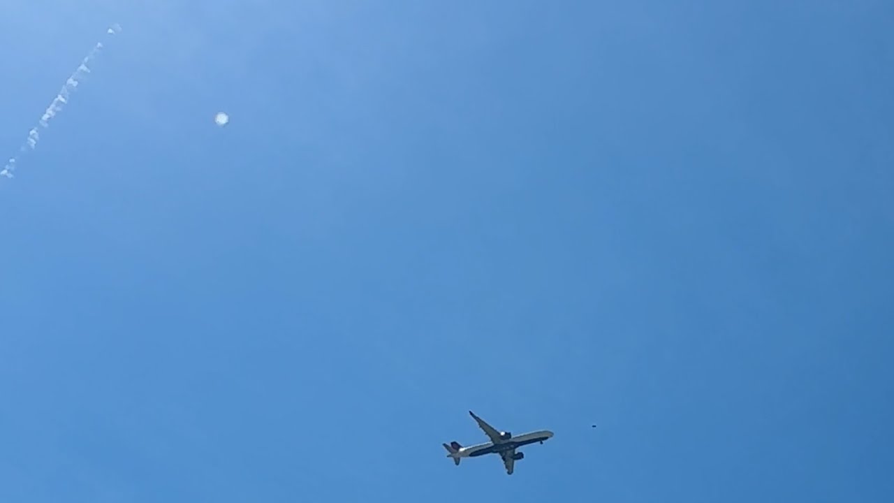 Orb and Dragon UAP/UFO Scanning a Plane in San Diego - YouTube