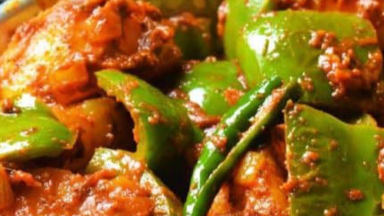 Shimla Mirch Aloo Recipe by Daughters Kitchen| شملہ مرچ اور آلو کی ...