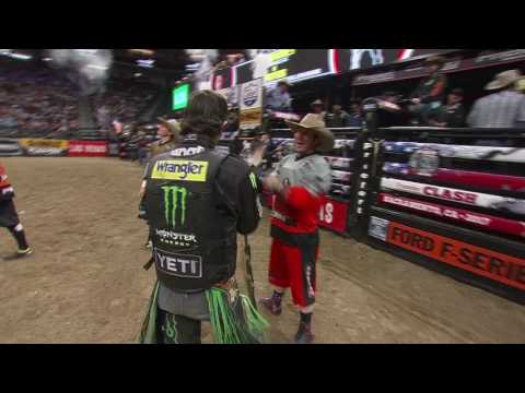 J.B. Mauney rides Brutus for 89 points