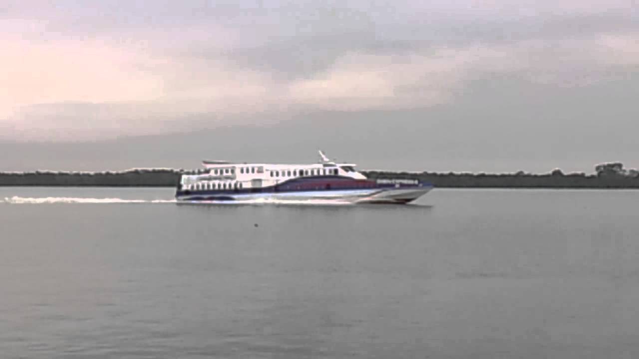 KM. DUMAI EXPRESS 8 - YouTube