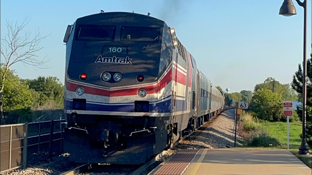 Sturtevant station Amtrak Hiawatha meets borealis - YouTube
