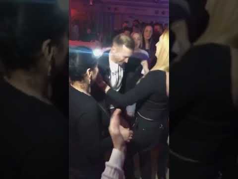 ‘’—-Viorel de la acces direct si o bunaciune danseaza de rupe si vulpita este geloasa—-‘’