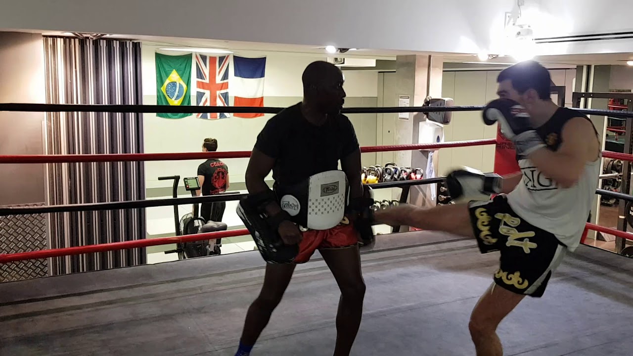 Denis Emini hitting freestyle pads @ Urban Kings Gym - YouTube