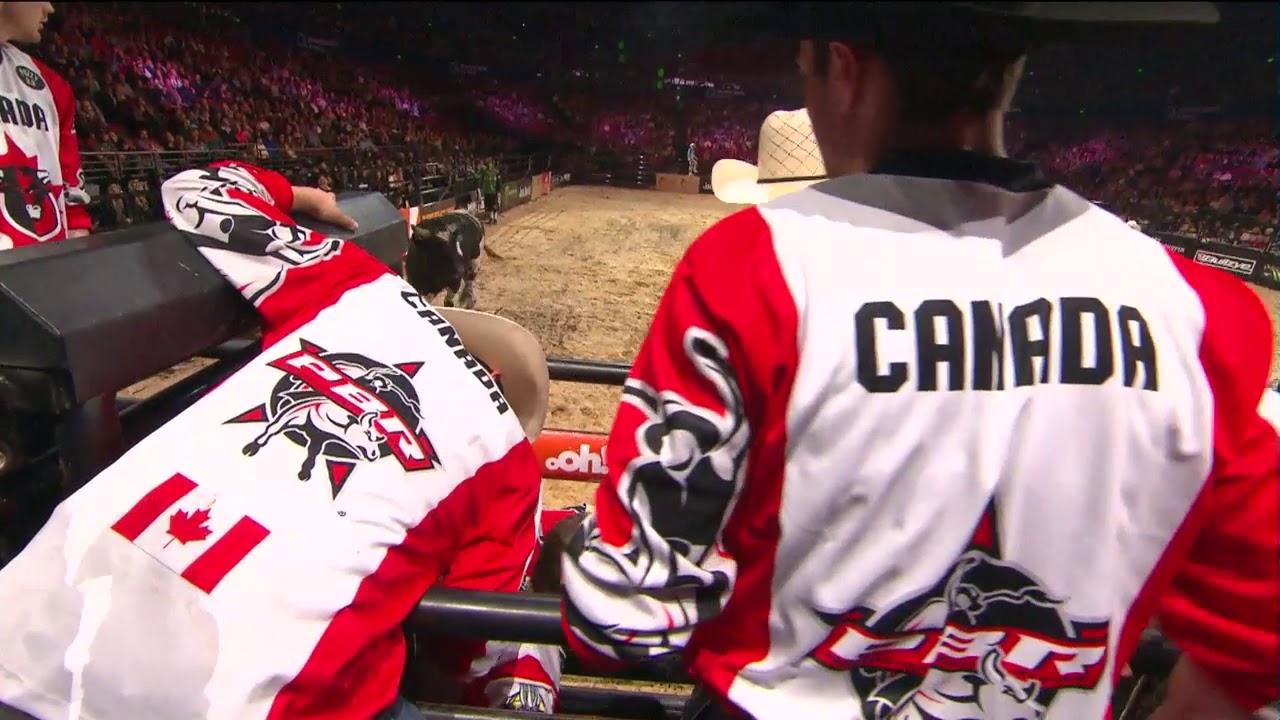 Dakota Buttar bucks off Buckaroo (PBR) - YouTube