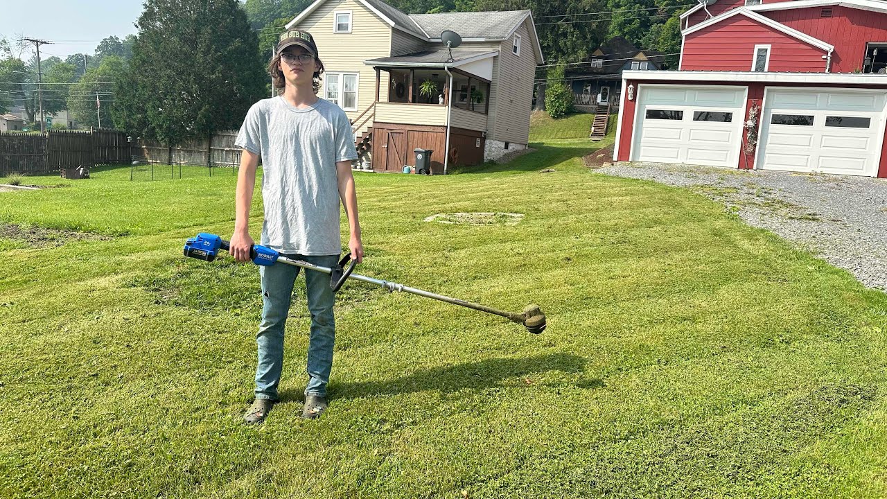 HITTIN DA GWIDDY?!? | Lawn Mowing Ep. 3 - YouTube