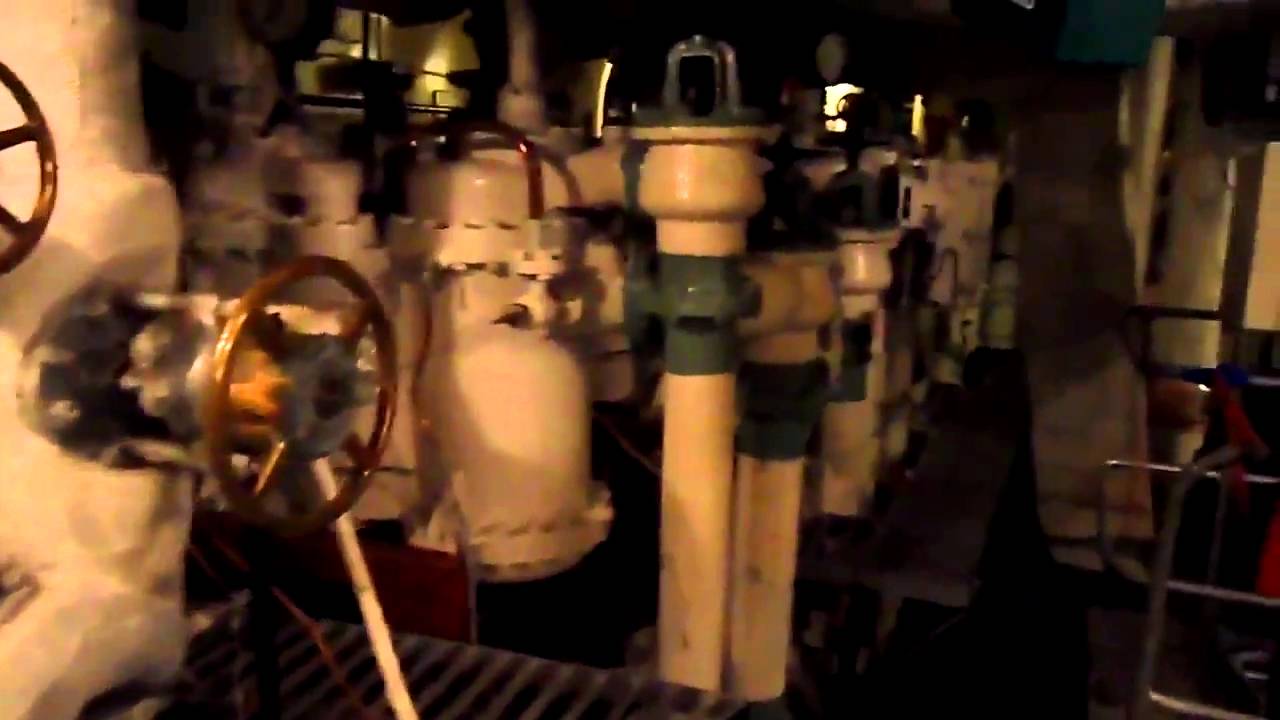 HMS Belfast Engine Room - YouTube