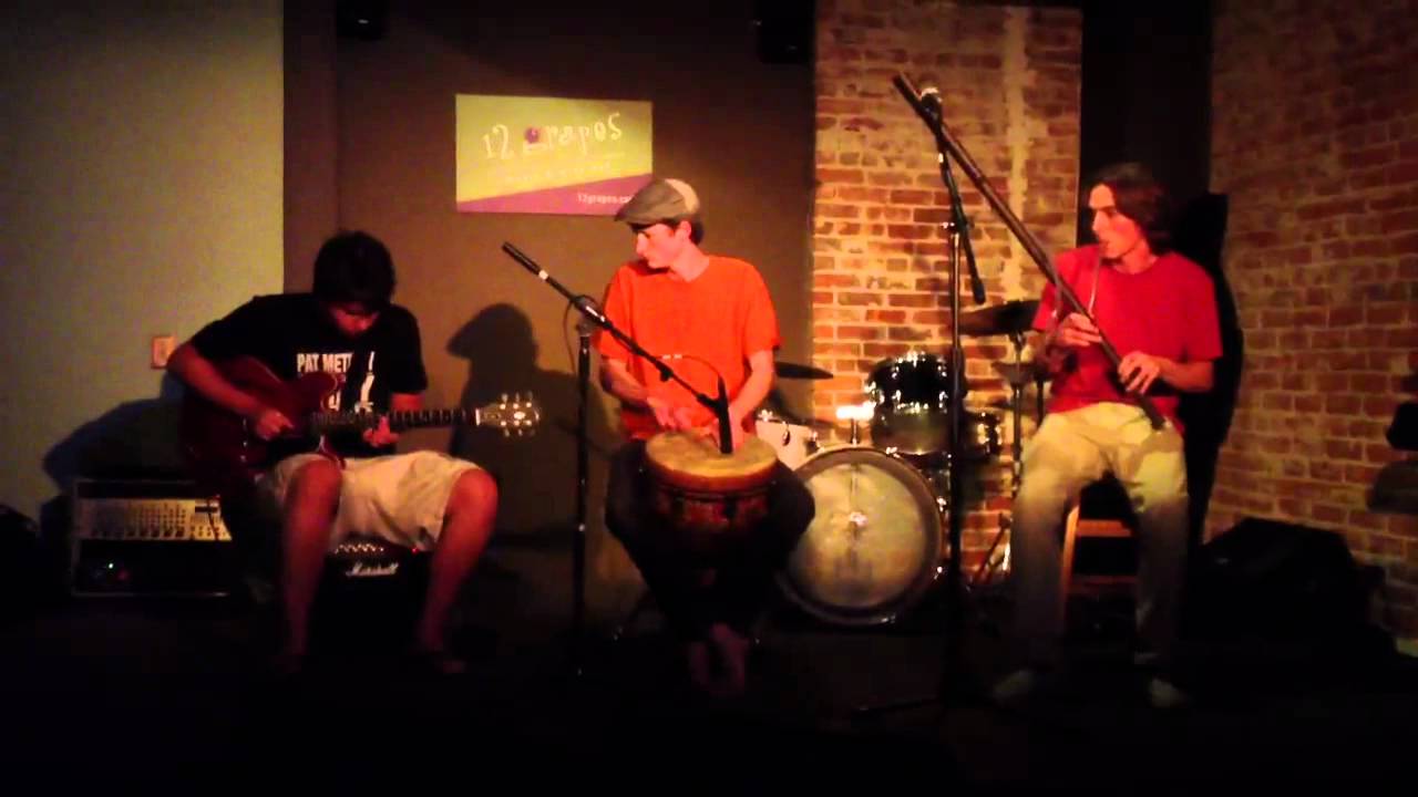 Harmonium - Futujara - YouTube