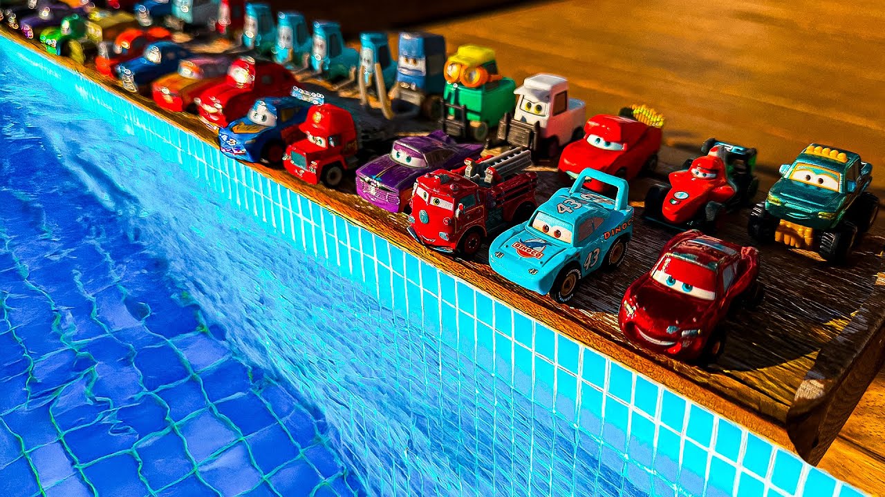 Disney Pixar Cars falling into deep pool, Lightning McQueen, Tow Mater ...
