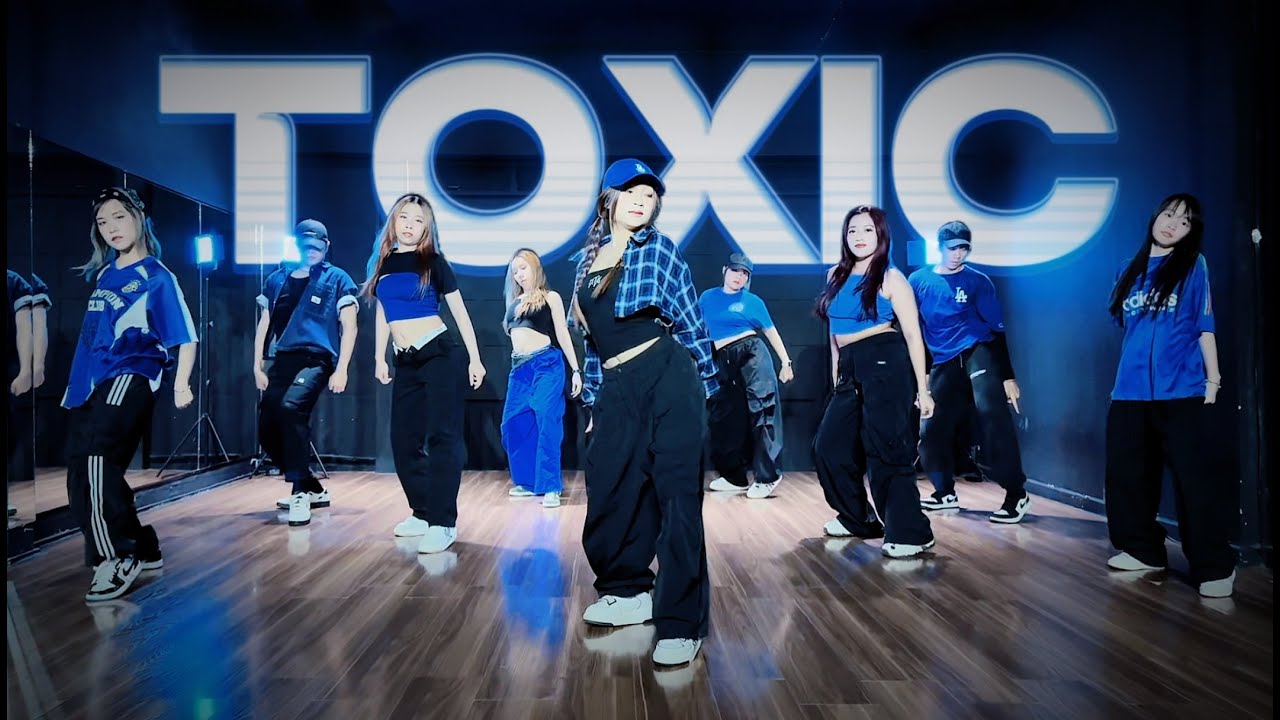Britney Spears - Toxic (Dance Cover) | Risako Choreography - YouTube