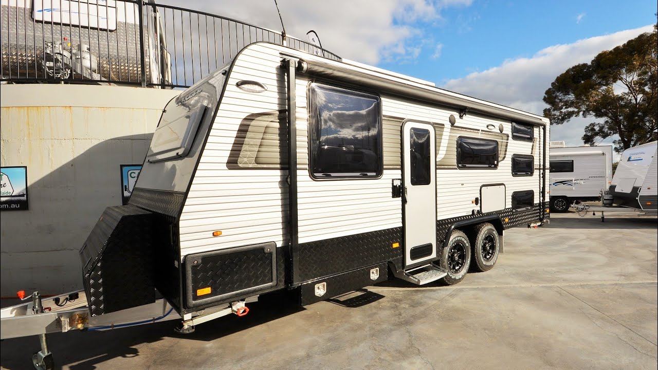 Coromal Element 696 With Bunks Walk Through #CM82 - YouTube