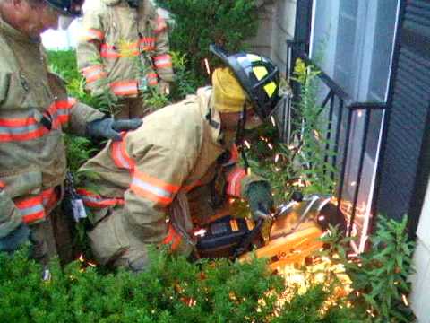 K-12 Partner Saw Training On Metal Bars - YouTube