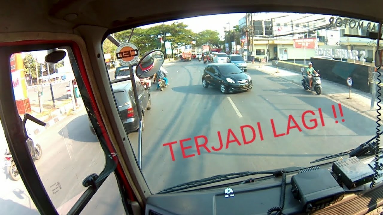 HAMPIR ADU BANTENG LAGI !!! - 65 ilalang jl.bypass juanda T1 - YouTube