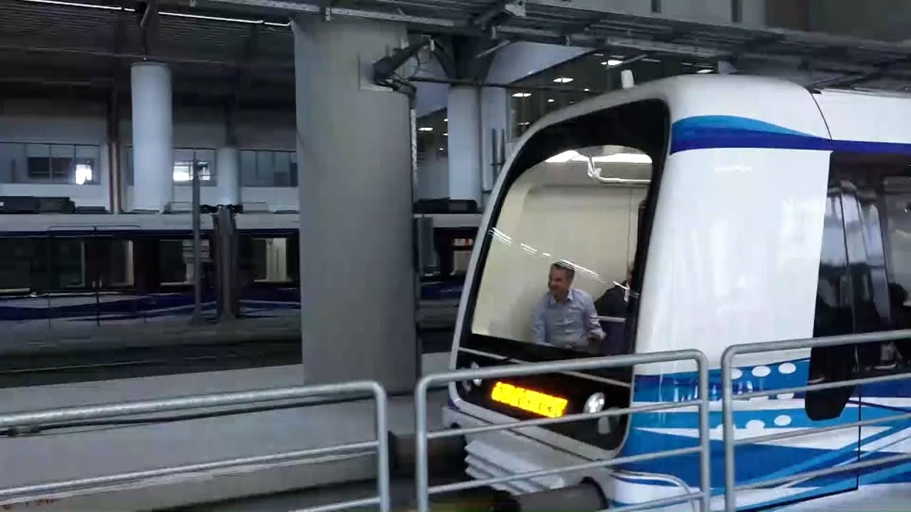 Επιβάτης στη σημερινή πρώτη δοκιμαστική λειτουργία του Μετρό ...