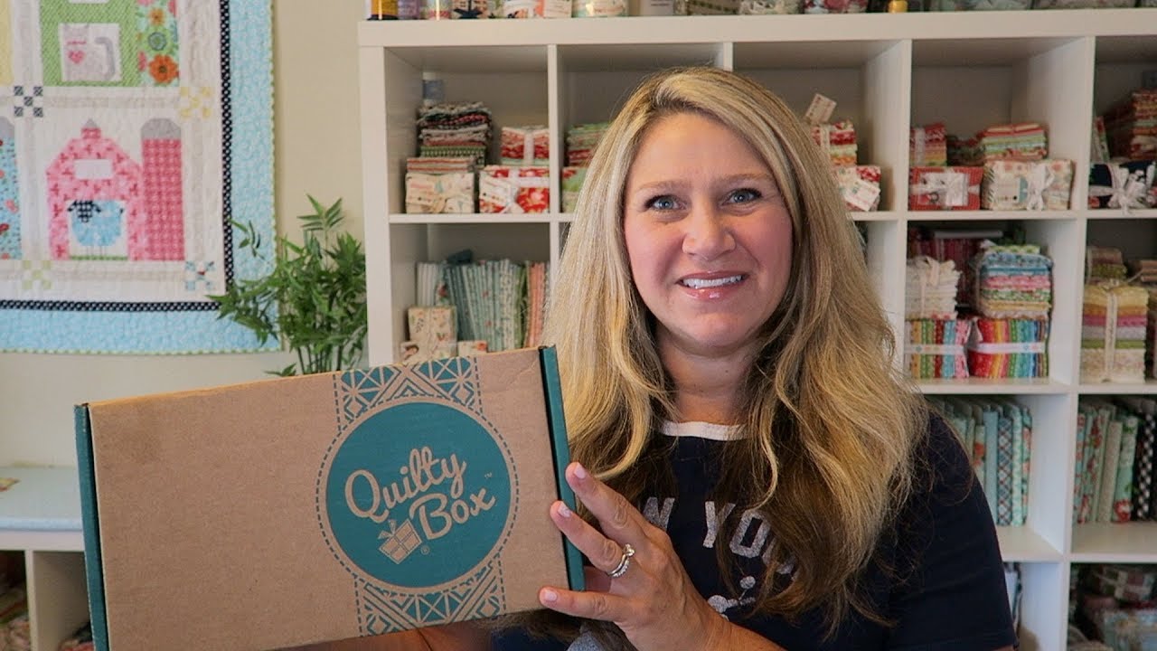 August 2018 Quilty Box Unboxing! - YouTube