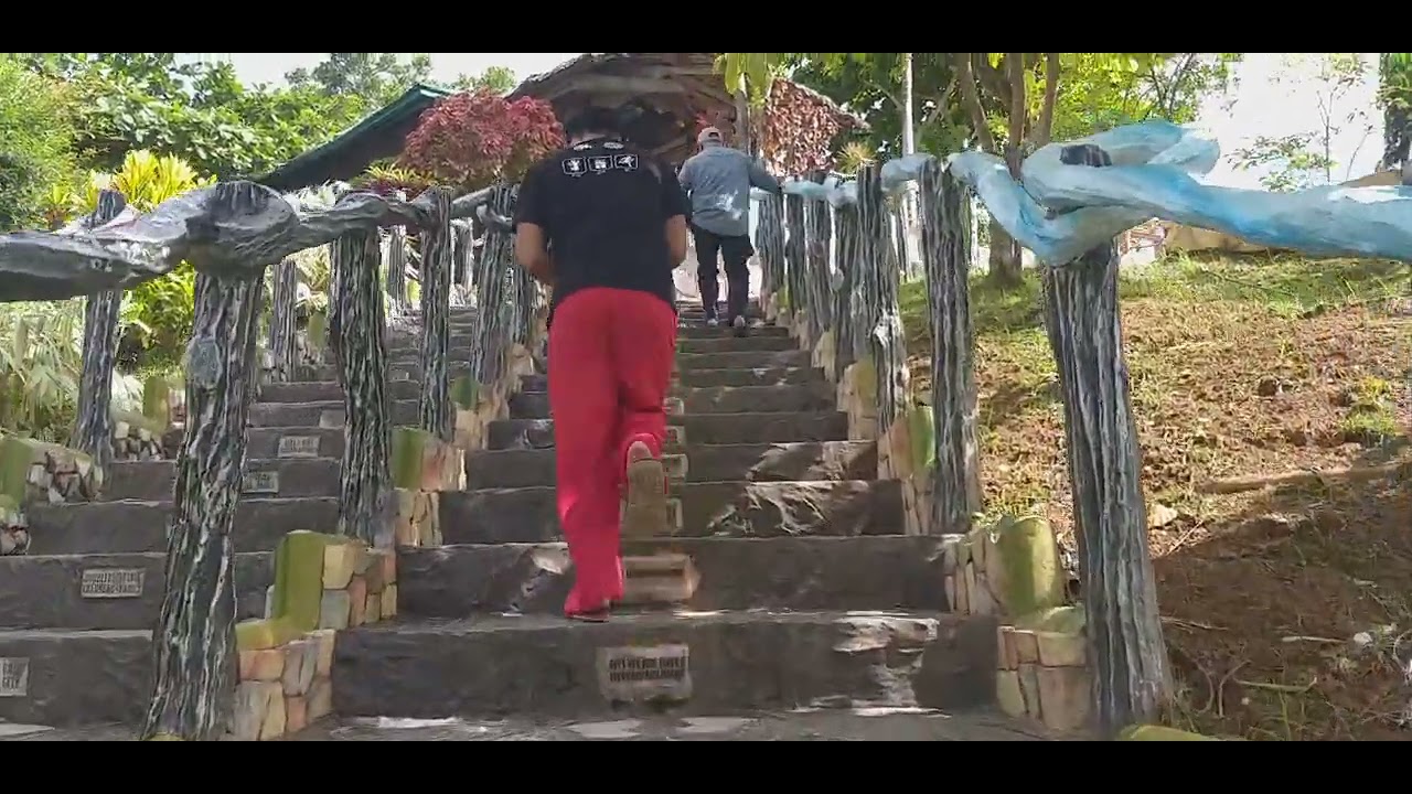 Divine Mercy Shrine Siari Hill Sindangan ZdN old man climbs steps for ...