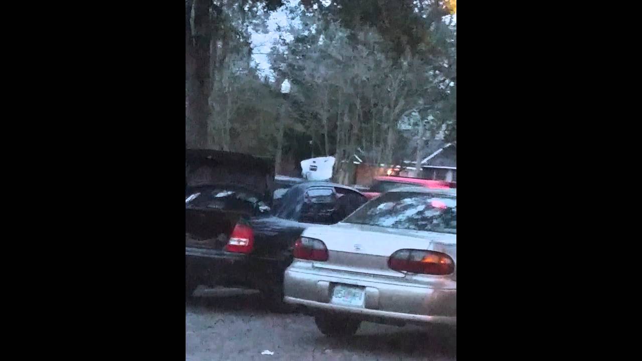 WEISER SECURITY DARYL WHITE WORKING ON WEISER POST WITH ALLIED BARTON ...