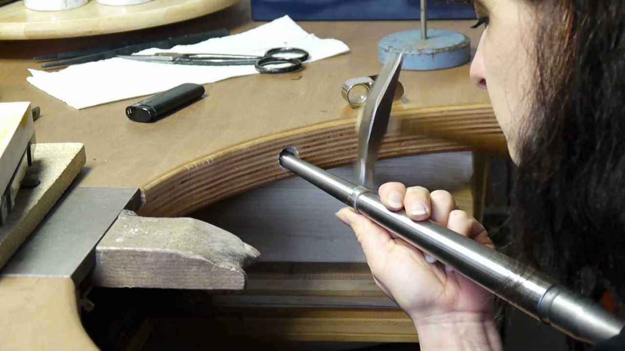 Ein Trauring entsteht - YouTube