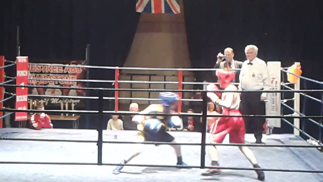 Charlie champ biggs first fight and win!! - YouTube