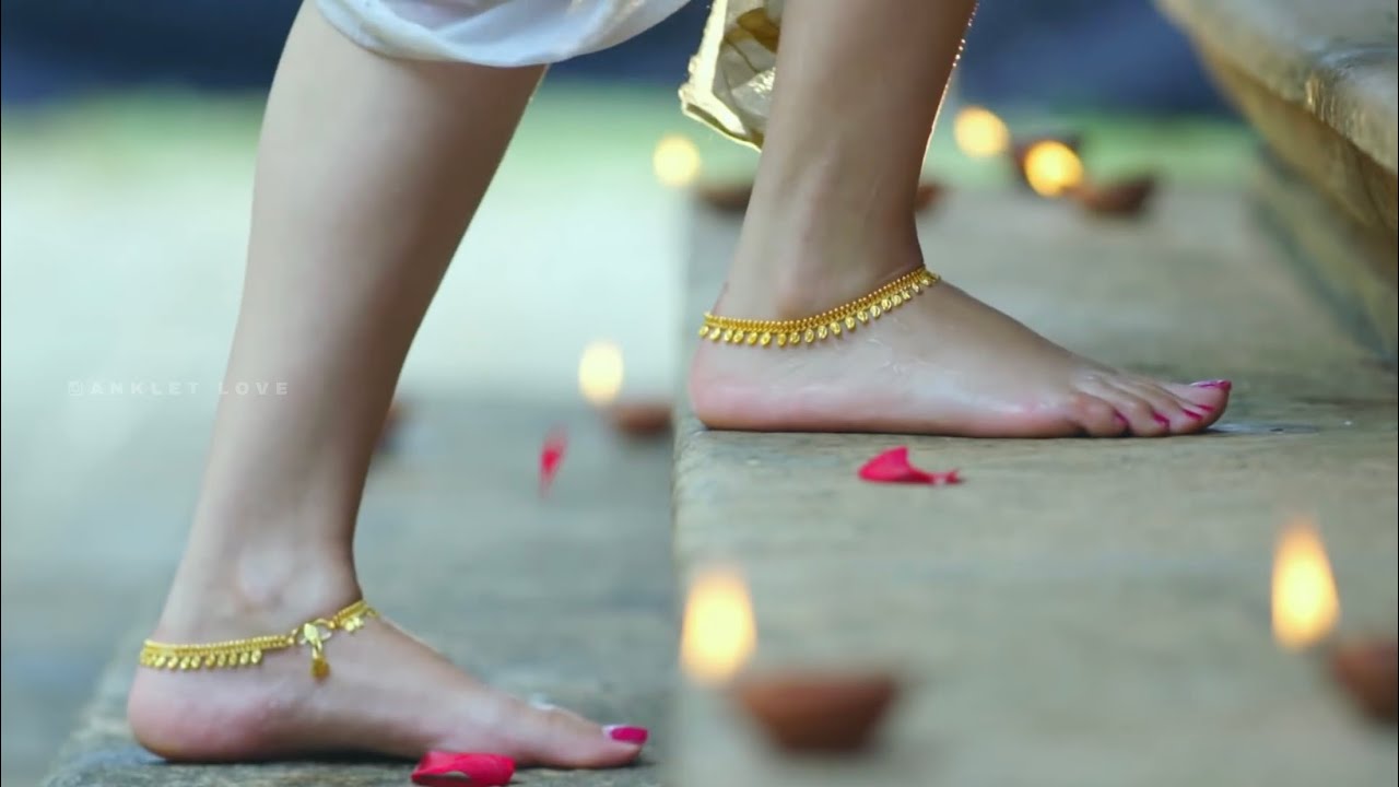 Ann Mathew Heavenly Feet || Anklet Feet || Gold Anklets - YouTube